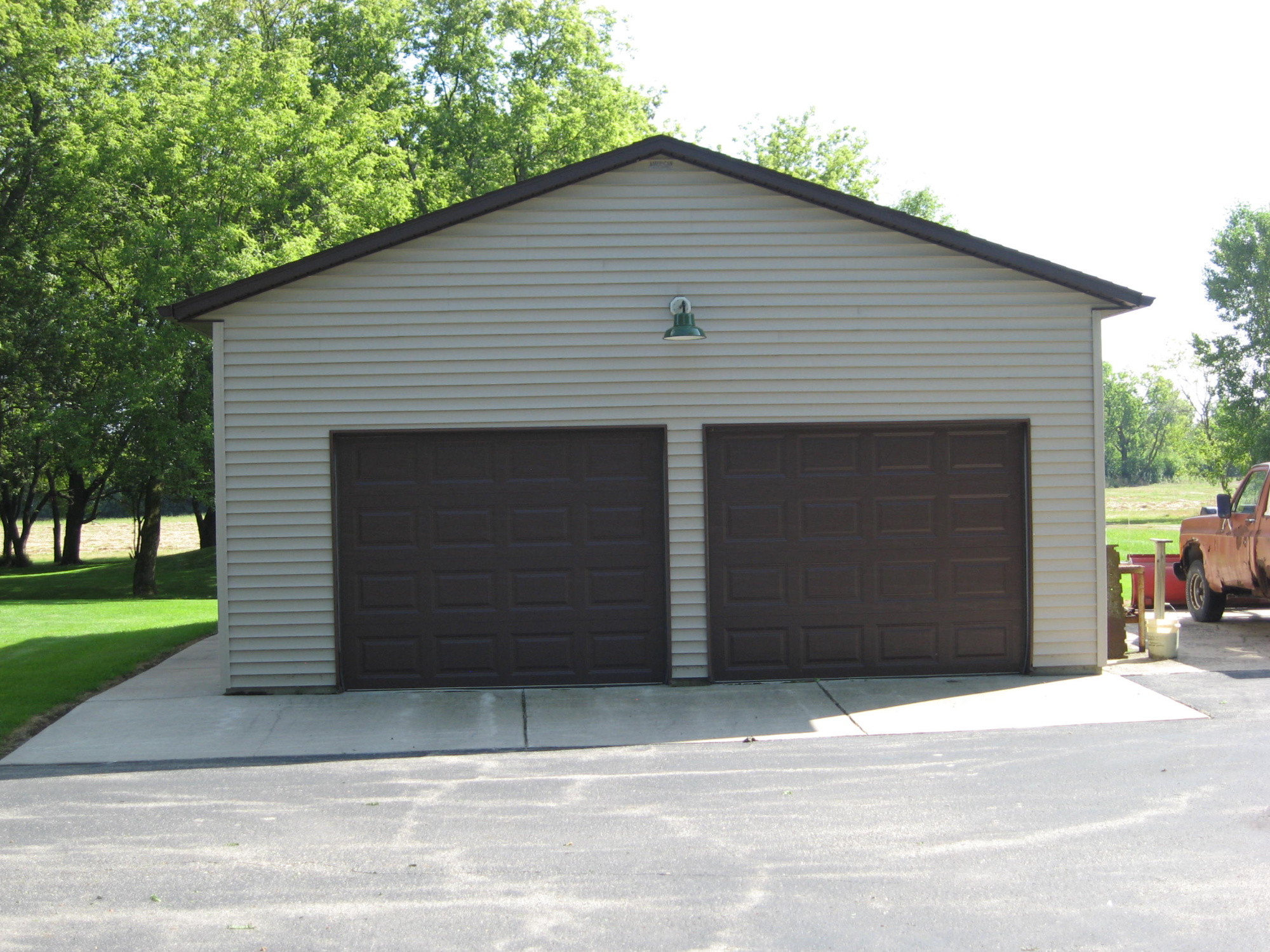 SE Wis New 2 Car Garage | American Garage Builders